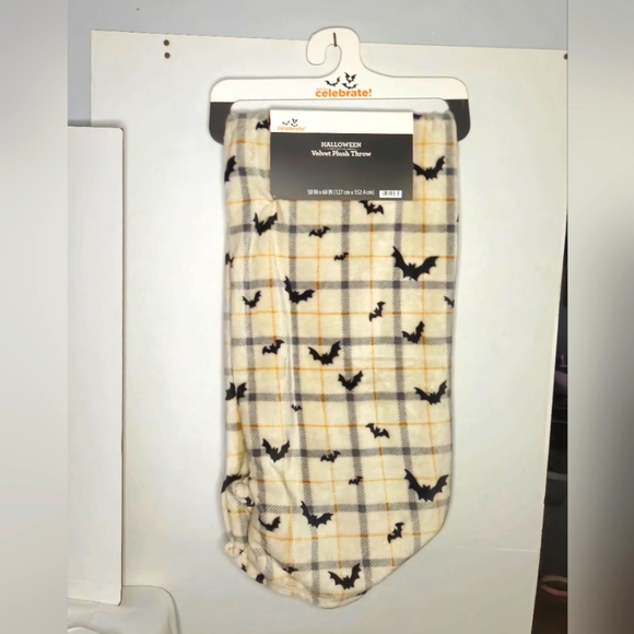 Way To Celebrate | Bedding | Way To Celebrate Halloween Velvet Plush ...